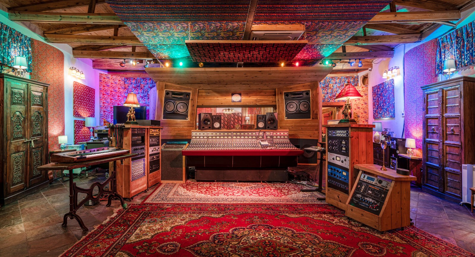 Sonic Ranch - Texas, USA | Private Hideaway Villas